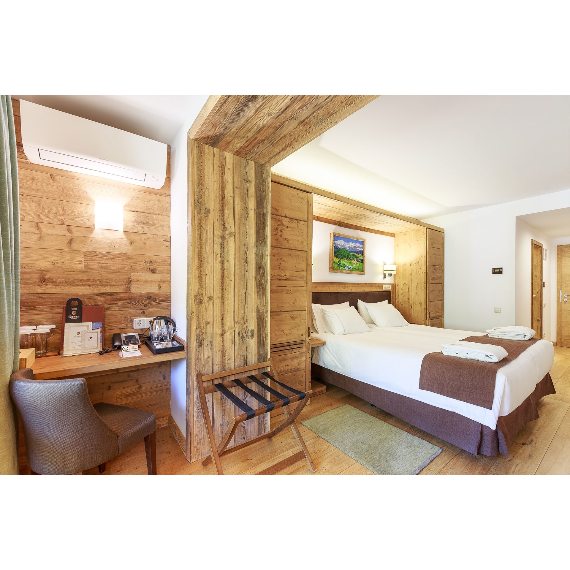 Pachet 2 nopti Teleferic Grand Hotel, 4 stele, camera dubla standard ...