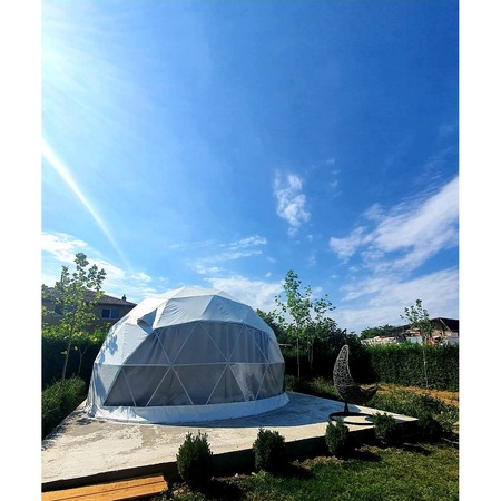 Cazare in cort iglu pentru 2 persoane, Seagloo Glamping, 4 nopti, 12.07 ...