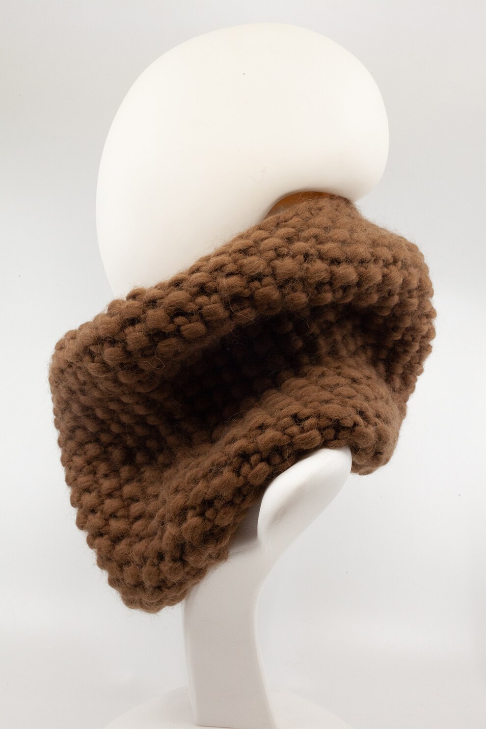 Made in Roșia Montană, Fular circular unisex de lana merino, Maro - eMAG.ro