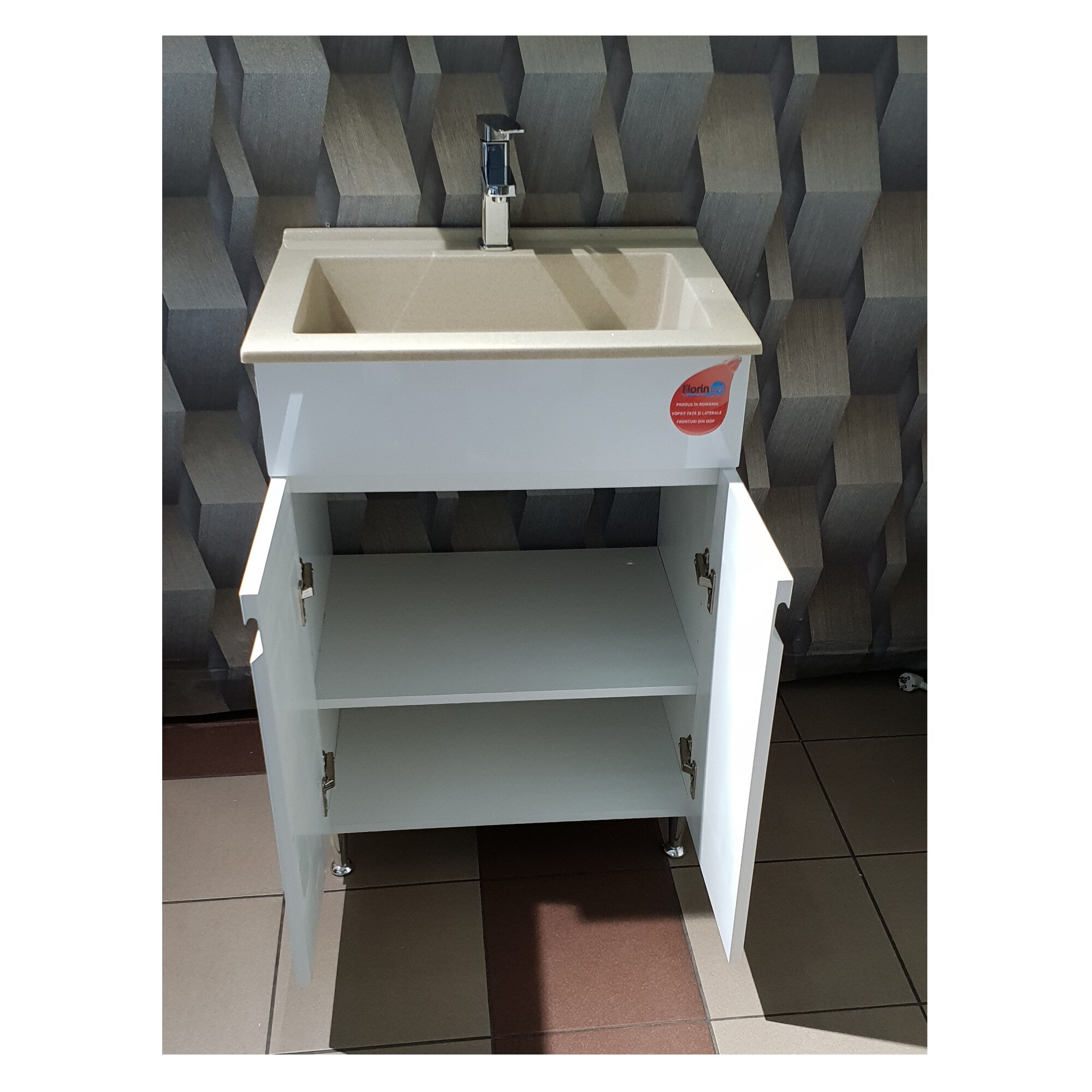 Mobilier baie Mdf vopsit fronturi si laterale, cu 2 usi frezate, polita ...