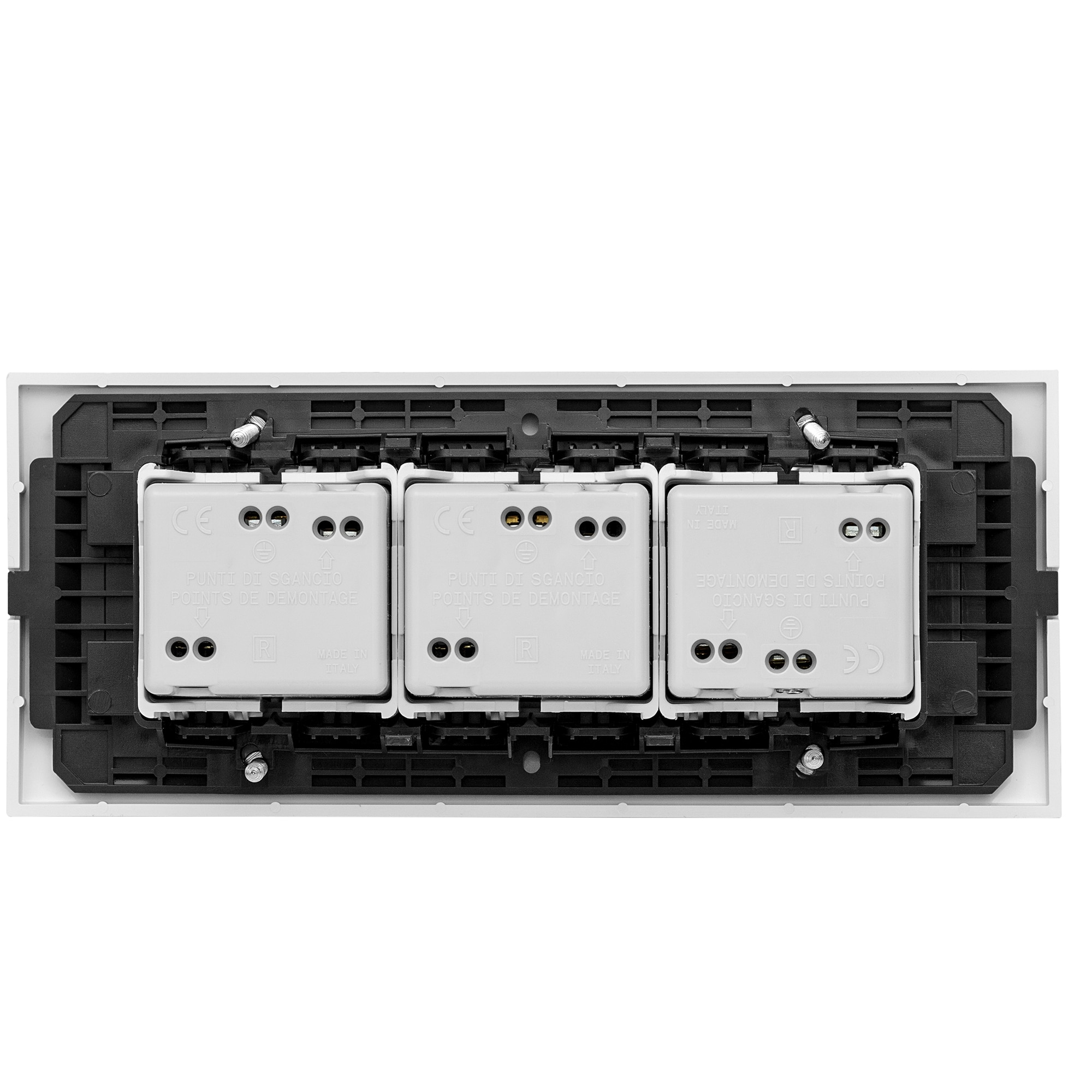 Priza tripla Gewiss 6M, pentru doza 6M, 16A, plastic, Alb - eMAG.ro