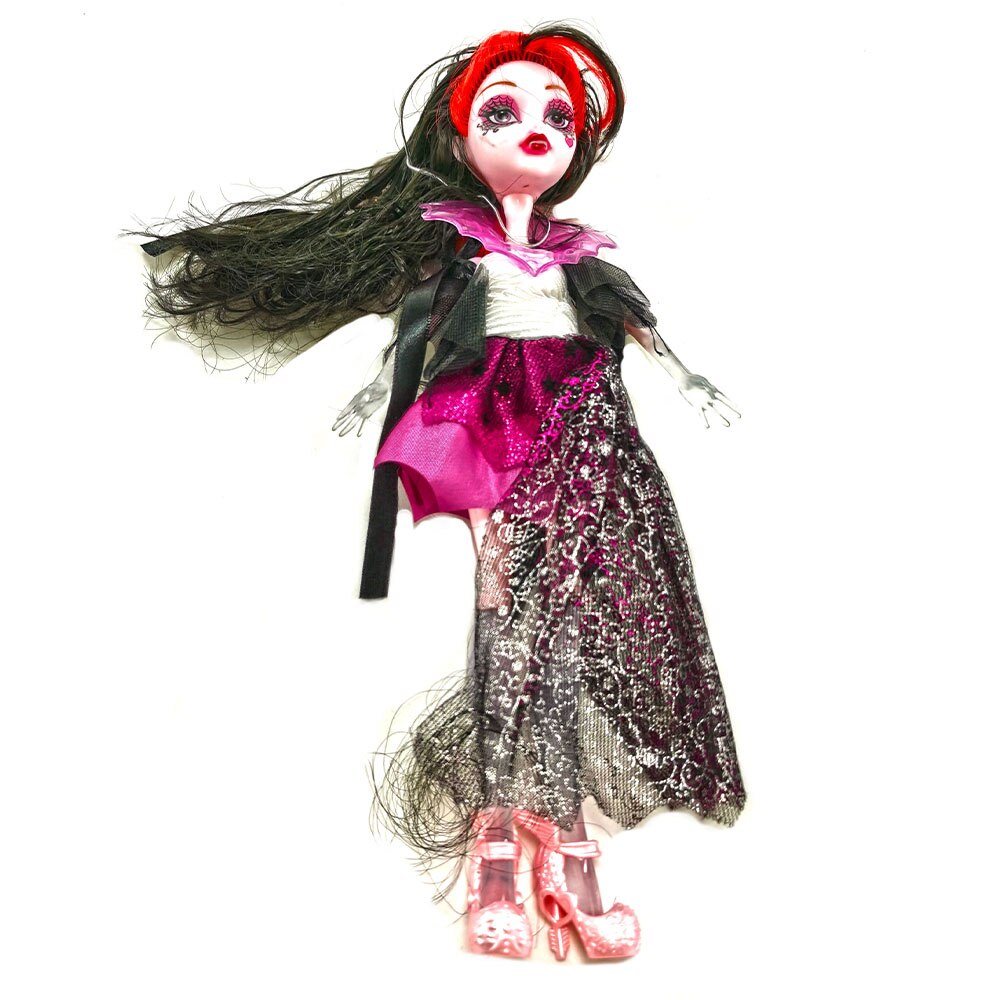 Papusa Vampirita cu par rosu-negru canta si lumineaza - eMAG.ro