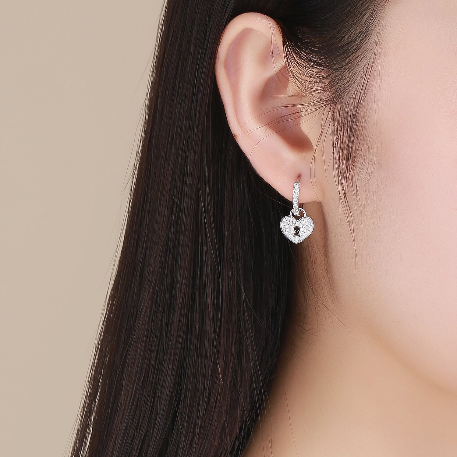 Cercei din argint Heart & Key Hoops - eMAG.ro