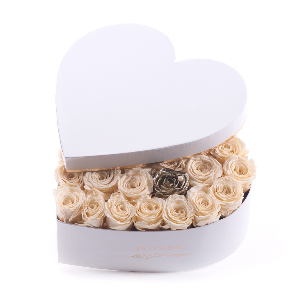 Aranjament floral cutie inima alba cu trandafiricrem de sapun - eMAG.ro