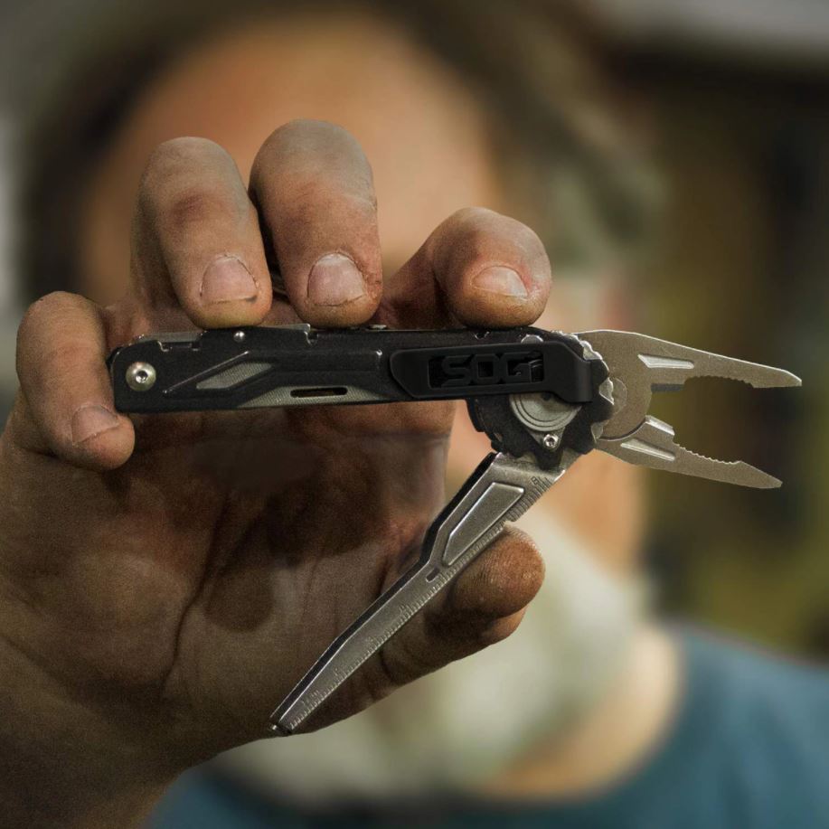 Unealta multifunctionala SOG SWITCHPLIER 2.0 cu 12 scule - eMAG.ro