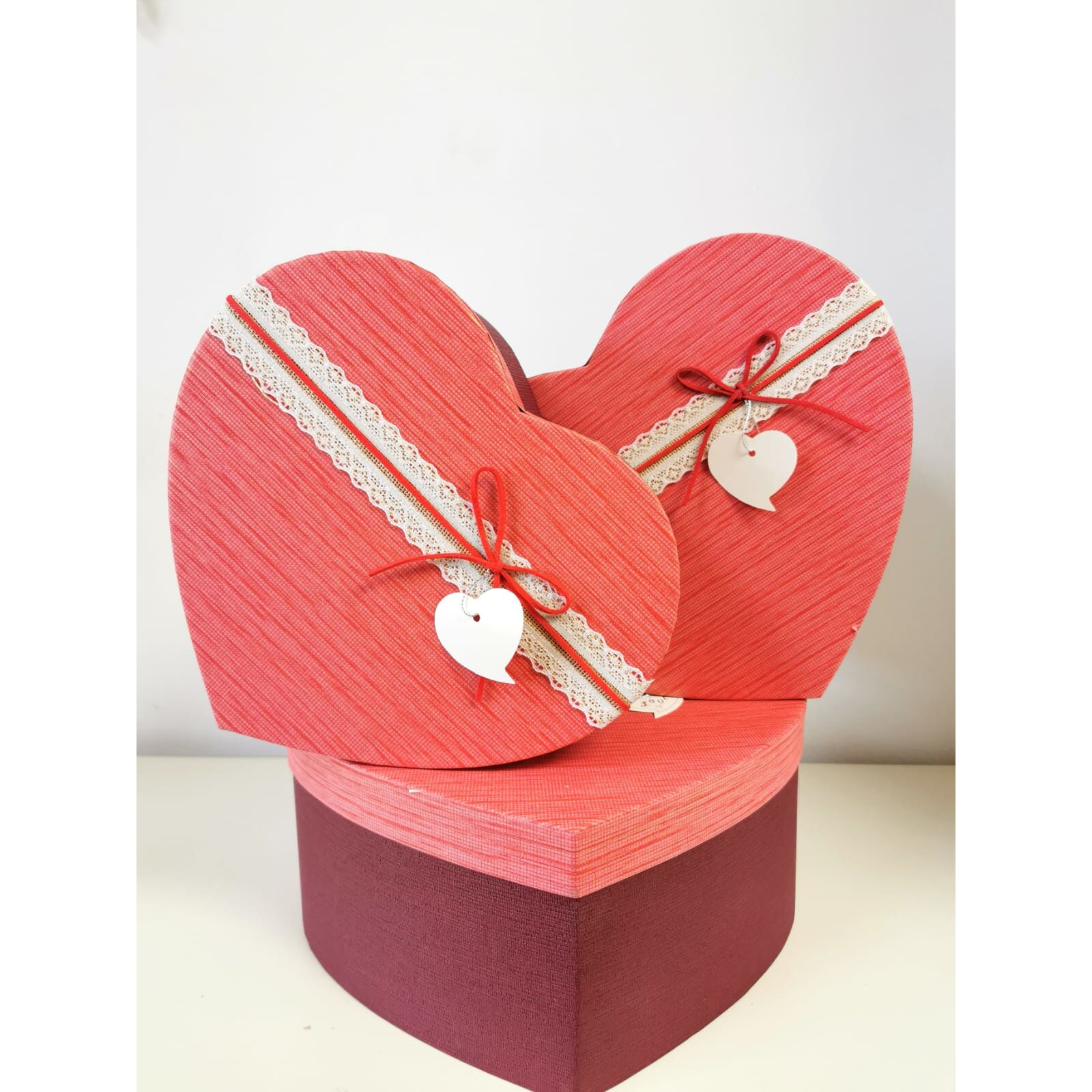 Set 3 cutii in forma de inima, 265 g, rosu inchis - eMAG.ro