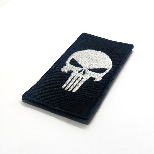 Emblema brodata, cap schelet, 9x5cm - eMAG.ro