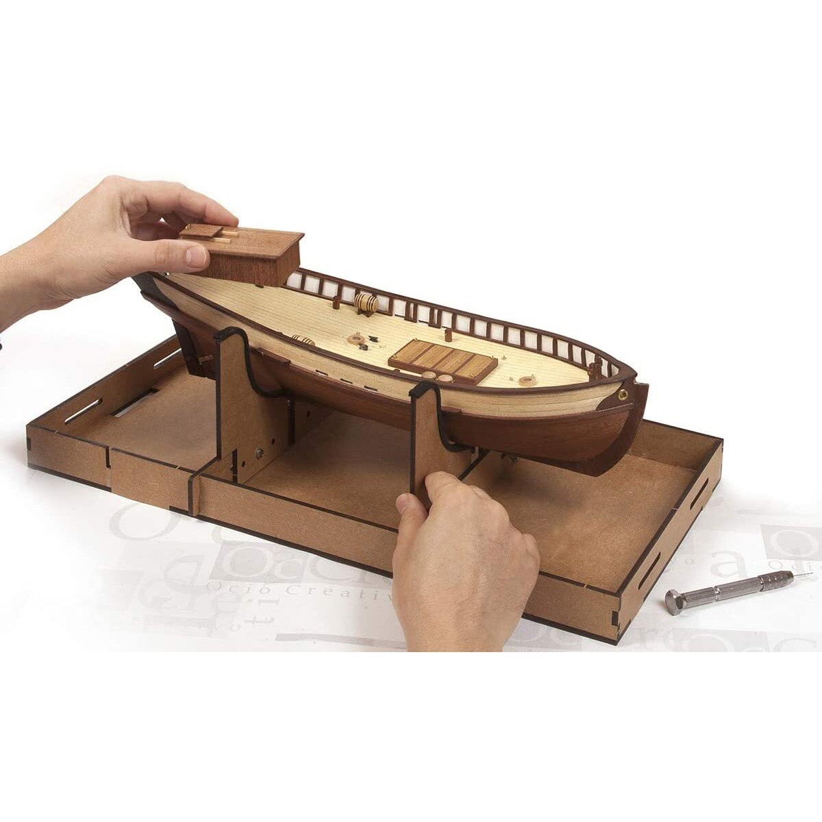 Suport de lucru pentru Navomodele de construit, trenuri sau tramvaie ...