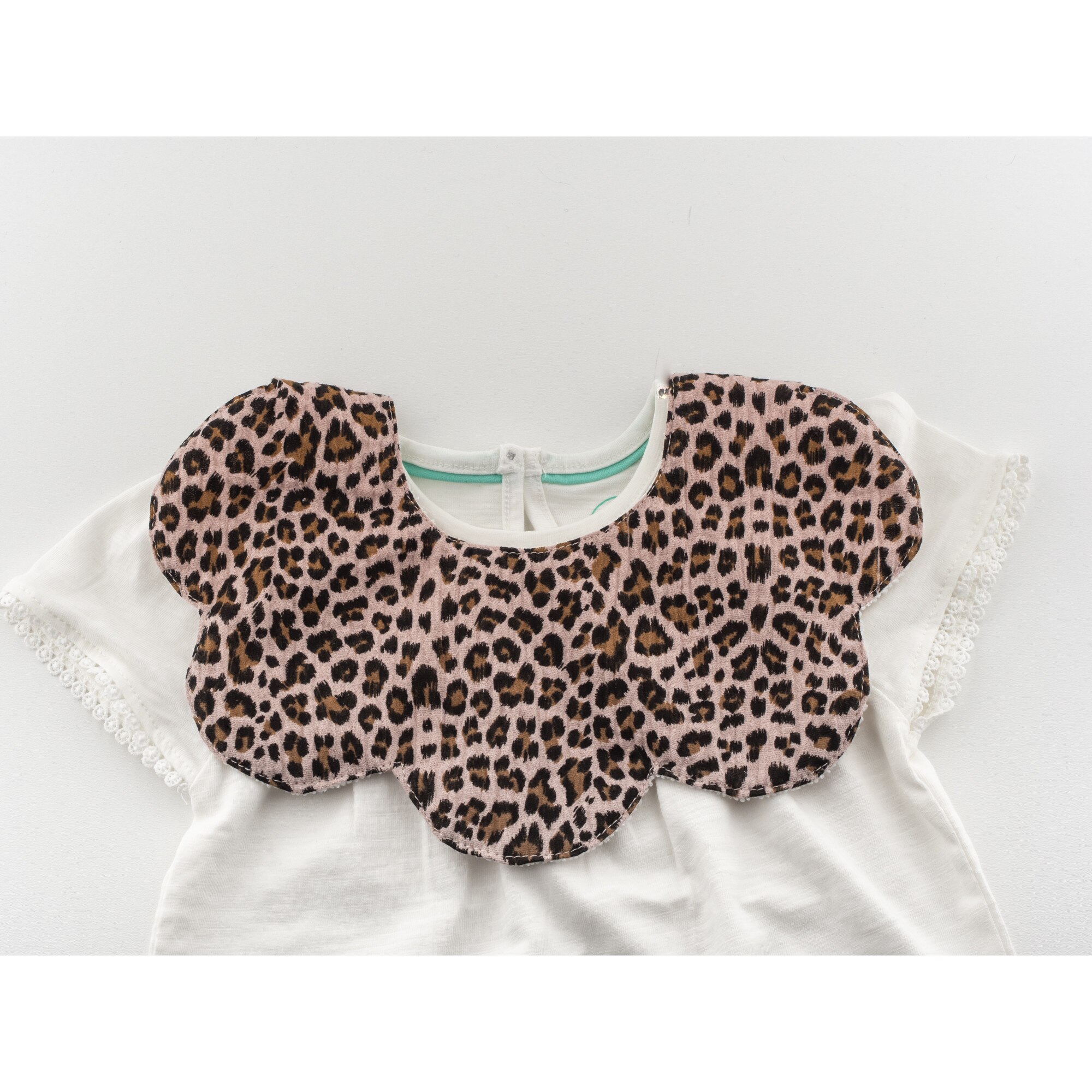 Baveta floare din bumbac OEKO-TEX si frotir impermeabil, Animal print ...