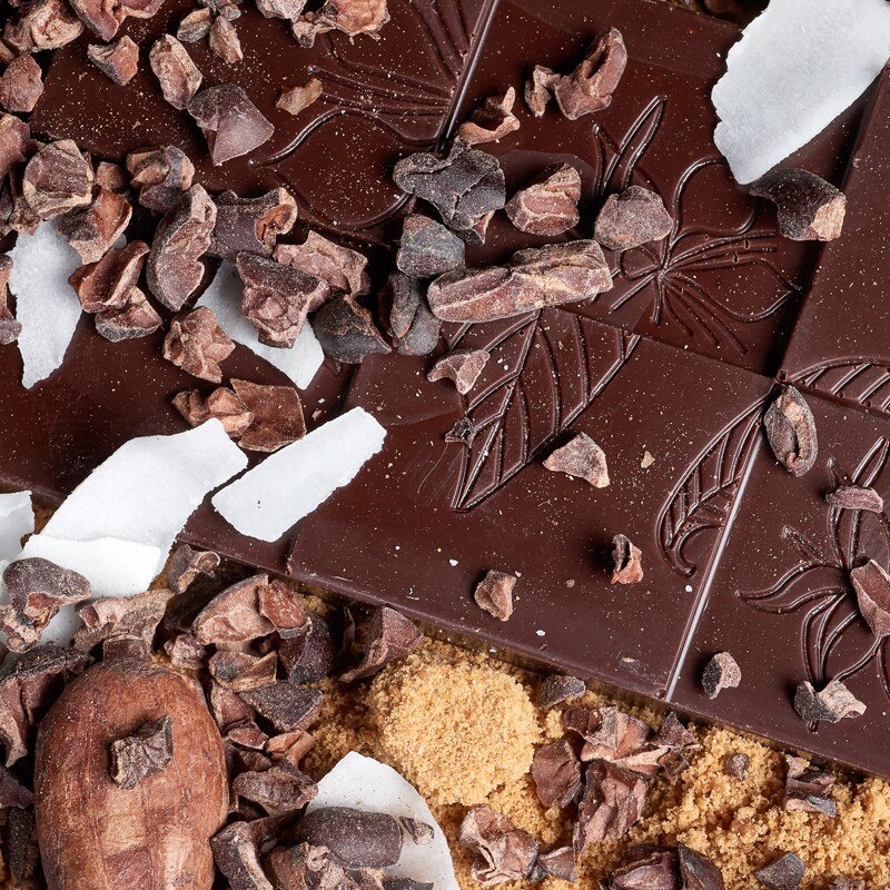 Tableta de ciocolata cruda cu nuca de cocos, Rrraw, Bio, 68% cacao, 45 ...