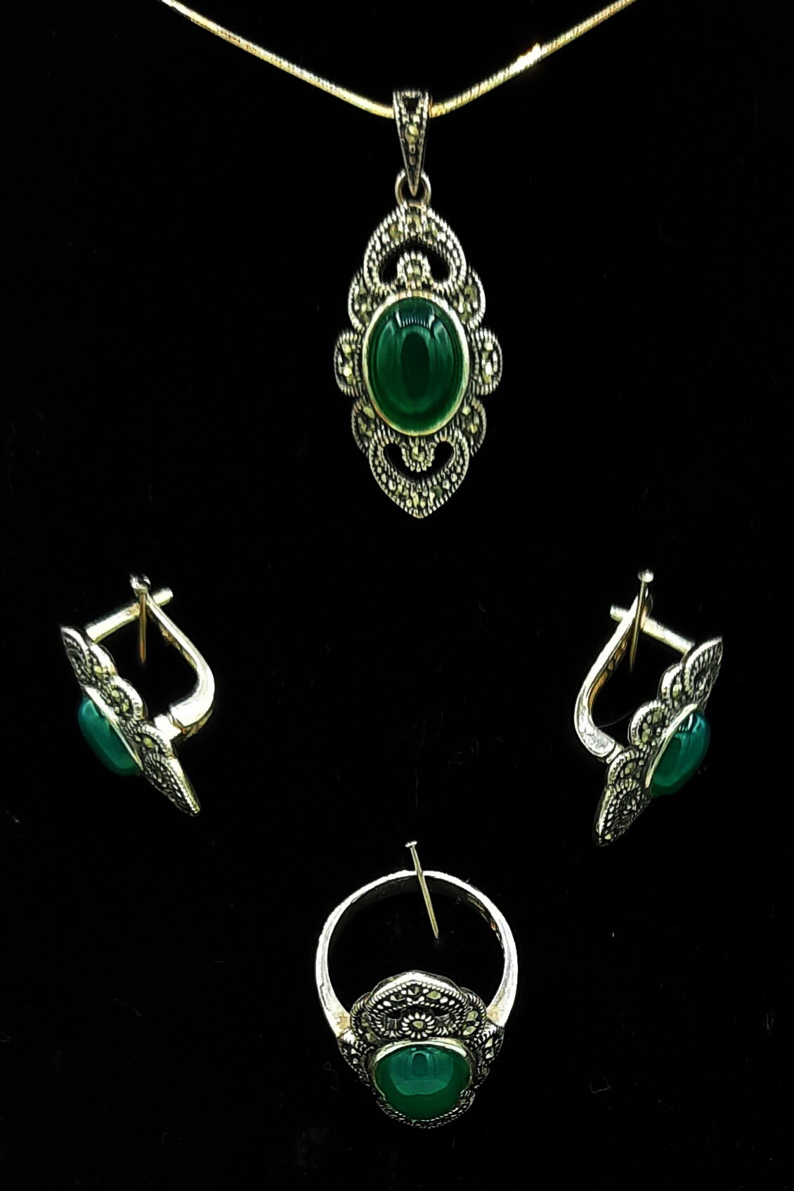 Set cercei, pandativ si inel Argint 925 filigranat, cu pietre de jasp ...