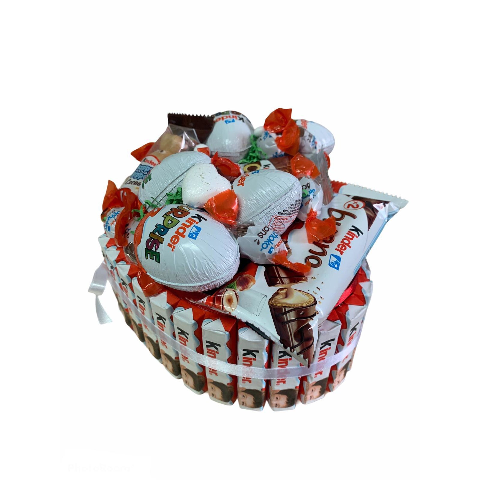 Tort Cadou, 49 Dulciuri Kinder, Forma Inima, Dimensiune XL, 500 Grame ...