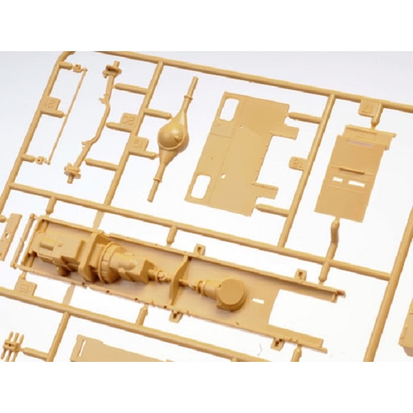 Macheta Militara Tamiya German Hanomag Heavy Tractor SS-1 1:48 TAM ...