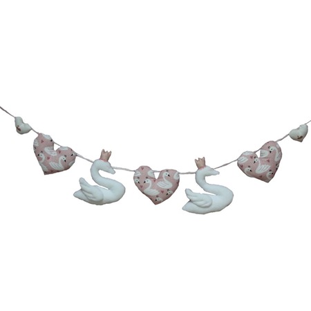Ghirlanda 2 lebede si 5 inimioare, decoratiune camera copilului, alb ...