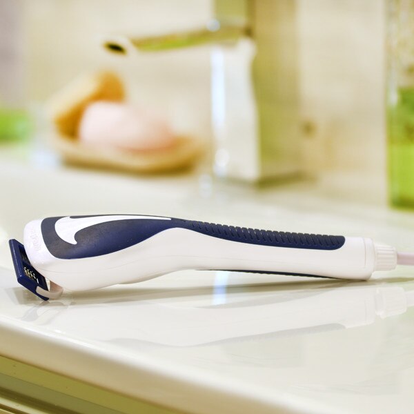 Aparat de ras, Aqua Jet Razor, Pentru El, Alb & Albastru - eMAG.ro