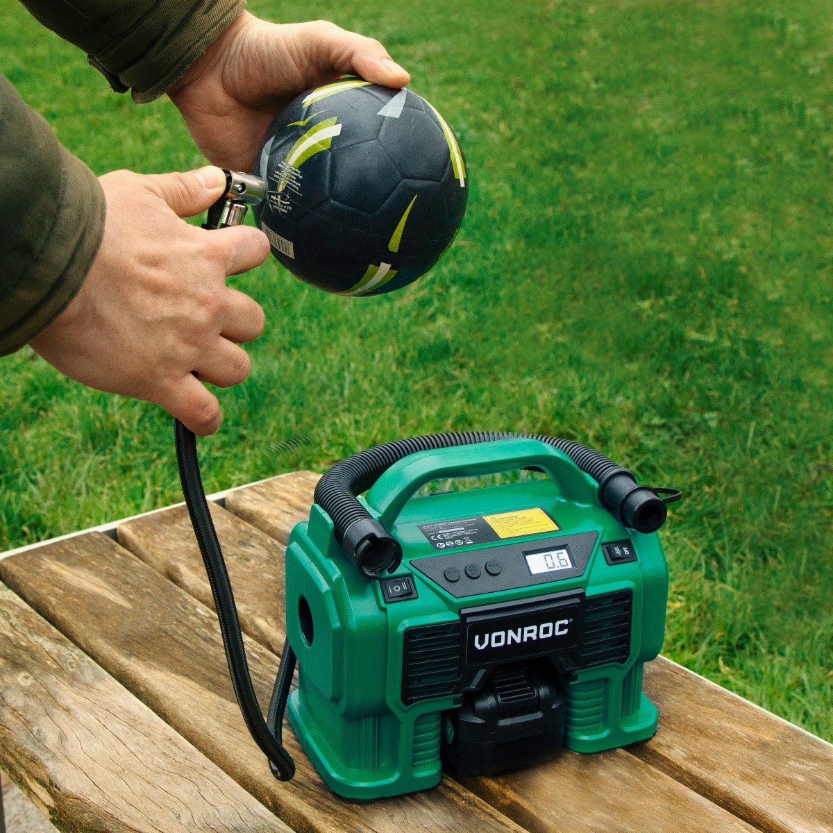 Compresor VONROC, S3_CR503DC, cu 1 acumulator 4.0Ah x 20V si incarcator ...