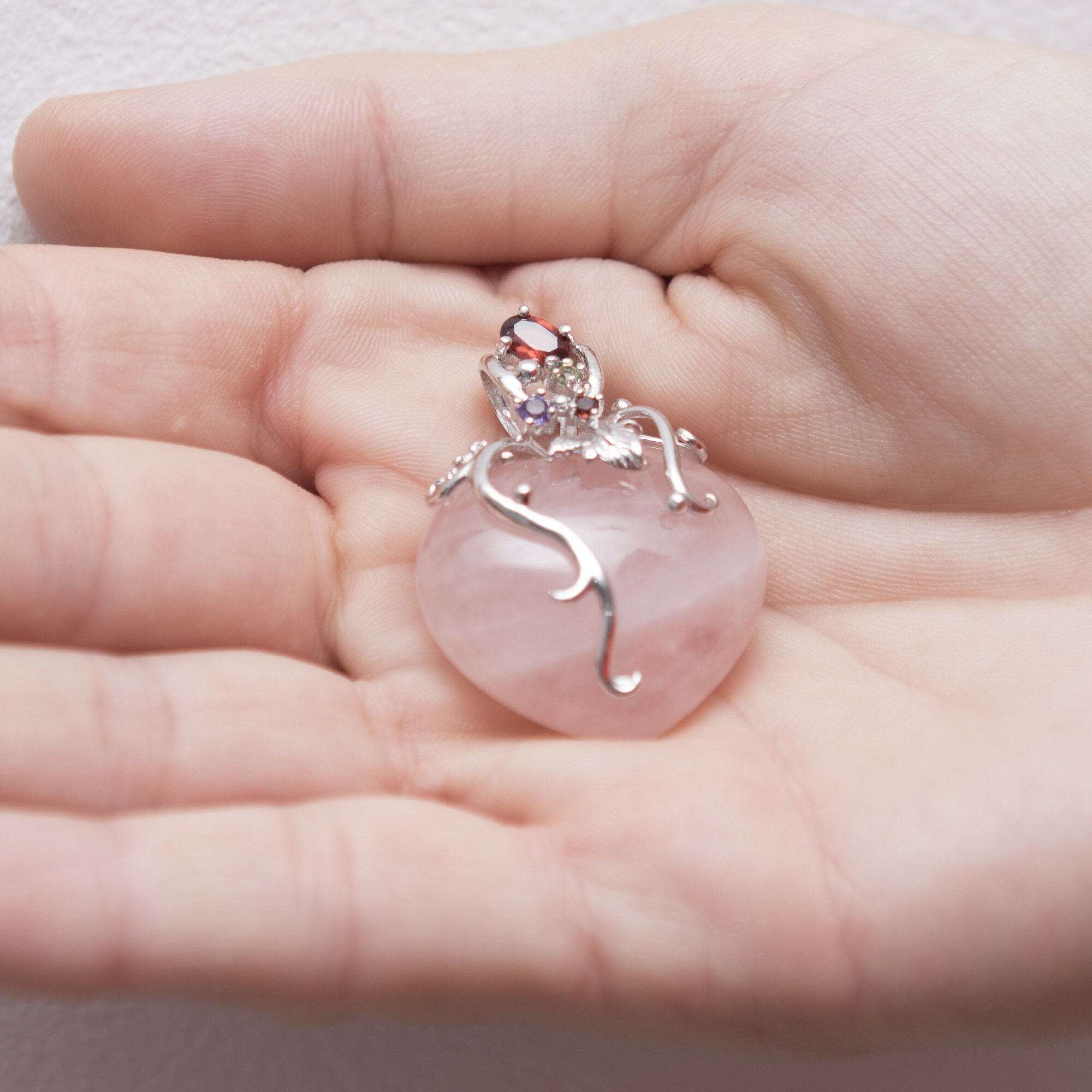 Medalion cuart roz, granat, ametist, argint - eMAG.ro