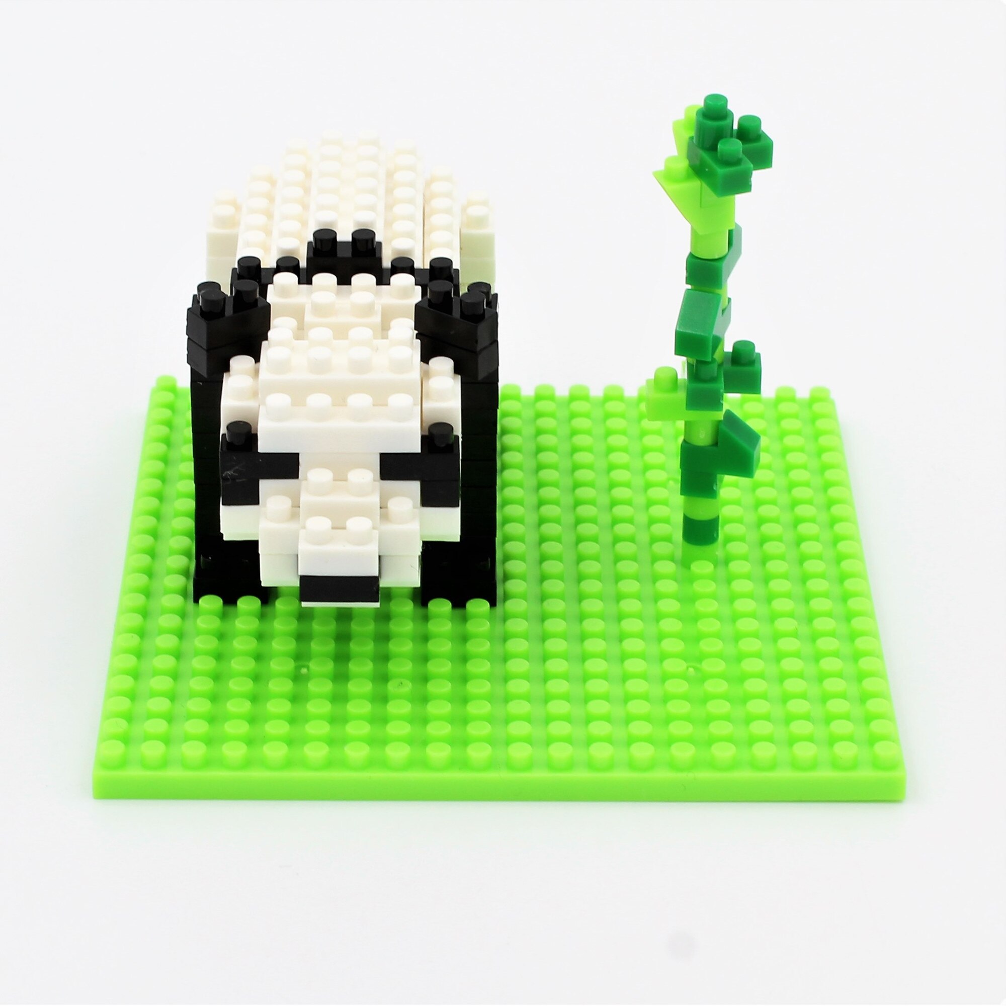 Конструктор Microbricks, Deluxebase, панда 157 части, многоцветни - eMAG.bg