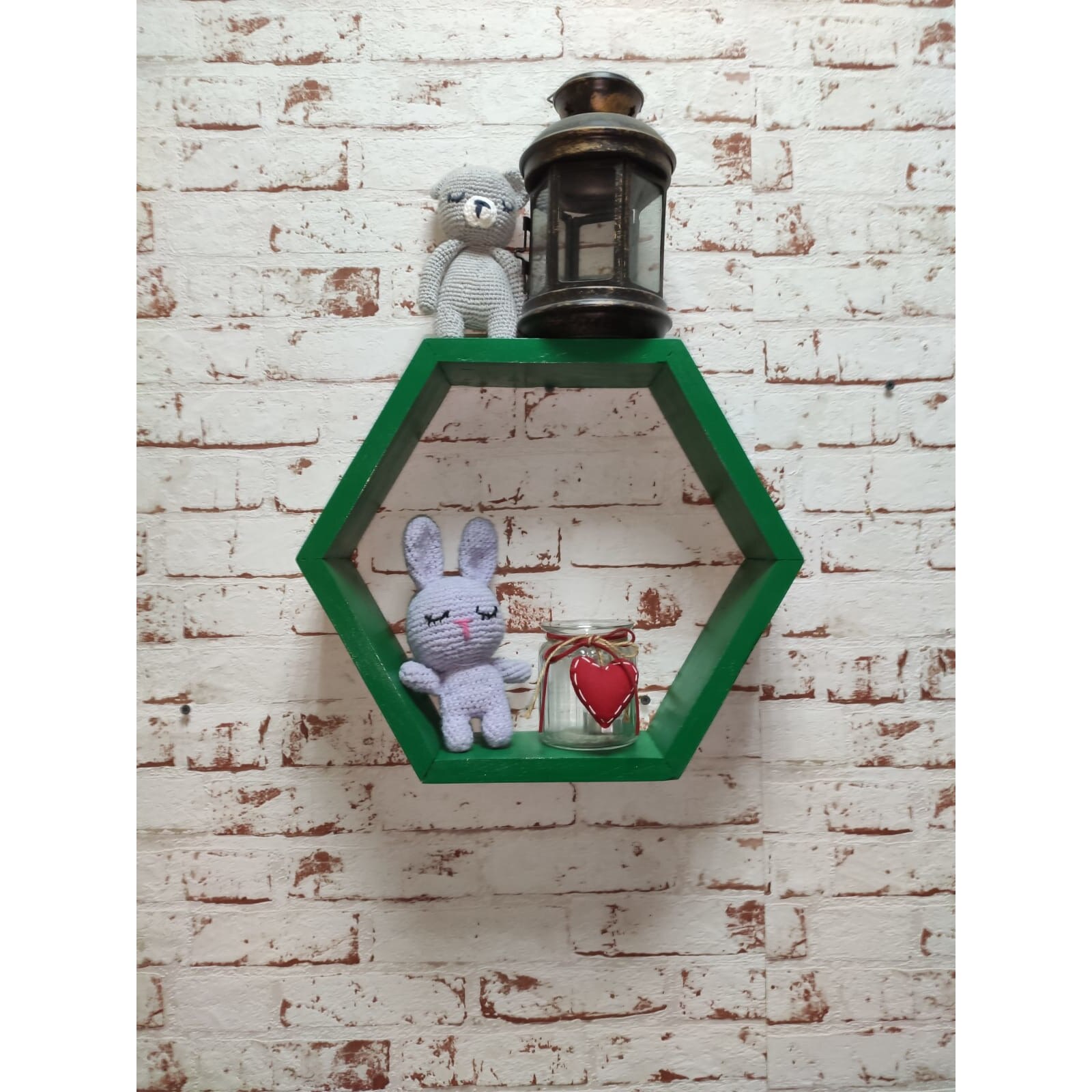 Raft de perete din lemn, in forma hexagonala, tip fagure, cu prindere ...