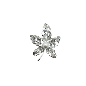 Martisoare brosa RABBIT, cristale, inox placat cu aur de 14K, 25 g ...