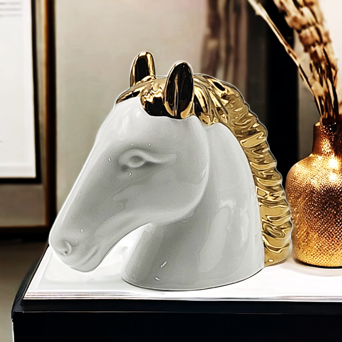 Statueta decorativa, cap de cal, alb-auriu,18 x 13cm - eMAG.ro