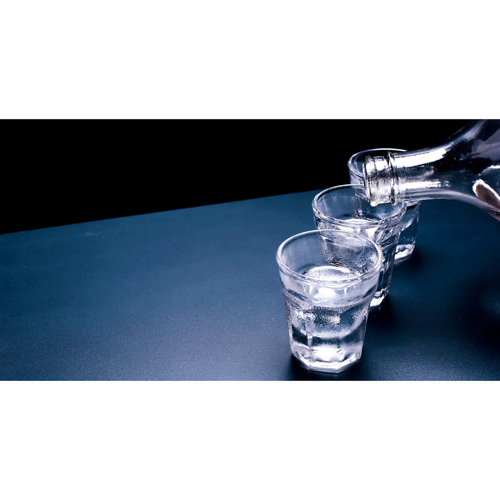 Vodka V33, Prodvinalco, 33%, 200 ml - eMAG.ro