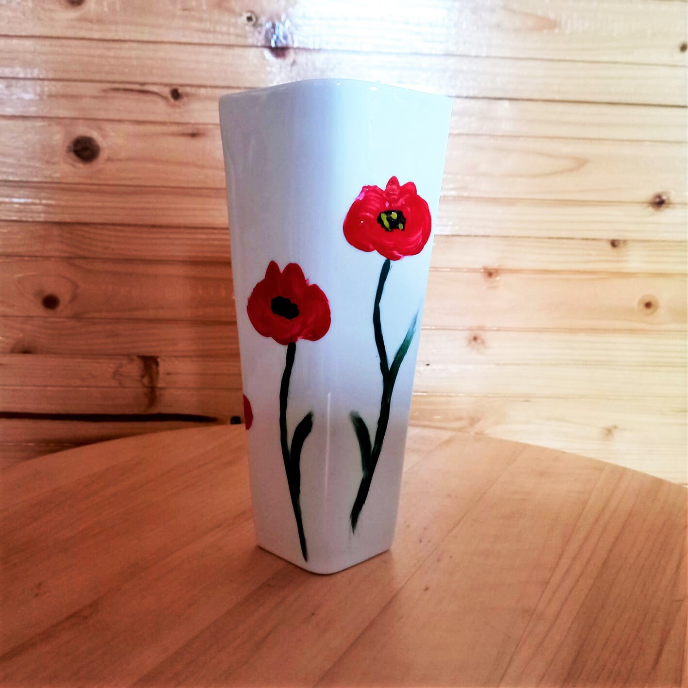 Vaza decorativa din portelan, pictata manual cu mac rosu, 16.5x8 cm ...