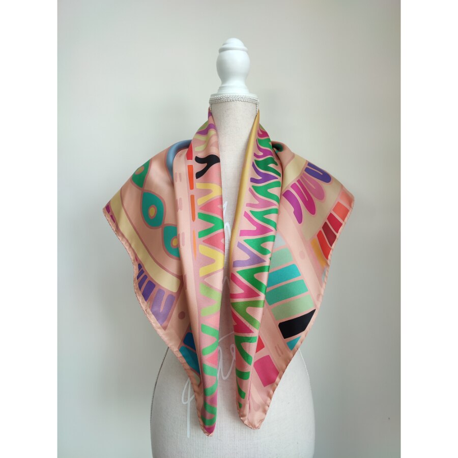 Batic din matase cu forme geometrice, Bej, 90 cm x 90 cm - eMAG.ro