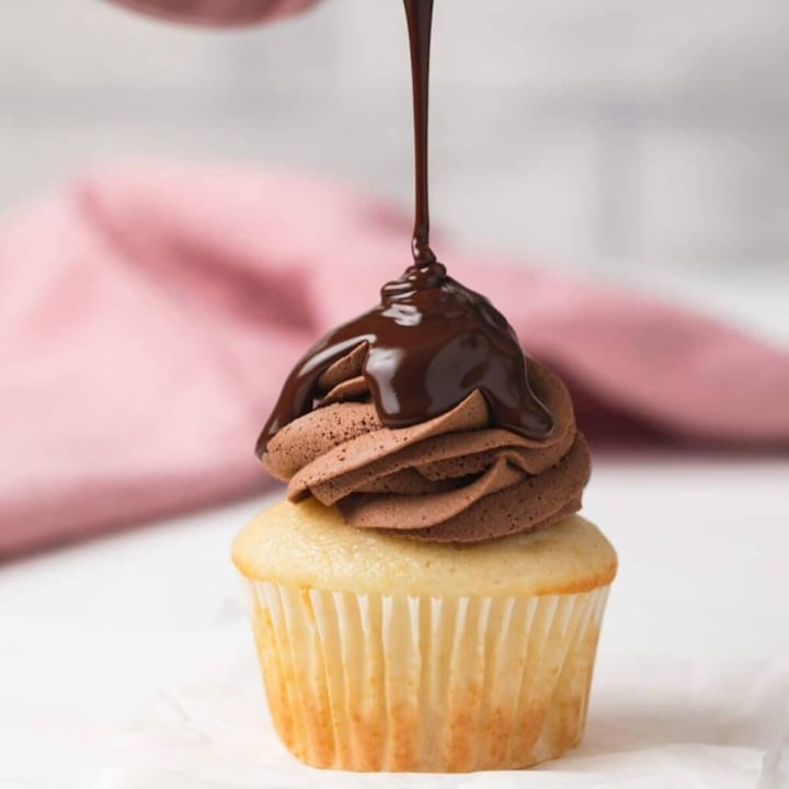 Topping Desert cu Gust de Ciocolata Dr.Oetker, 200g - eMAG.ro