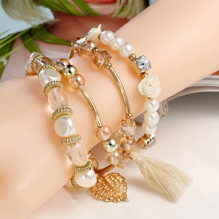 Set 4 bratari dama cu stil, simple si boeme, margele, trandafiri ...