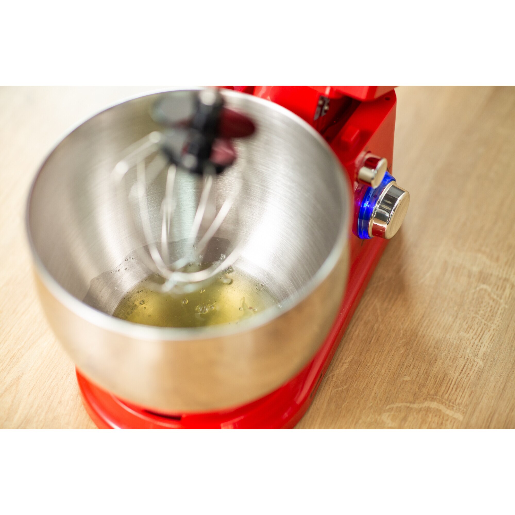 Robot de bucatarie STARCREST SKM-1000RD, 1000W, Bol 5L Inox, 3 Accesorii, 6 Trepte de viteza ...