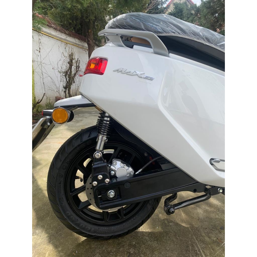 Scuter electric Ecooter E2max, alb, putere 4Kw, autonomie pana la 160 km - eMAG.ro