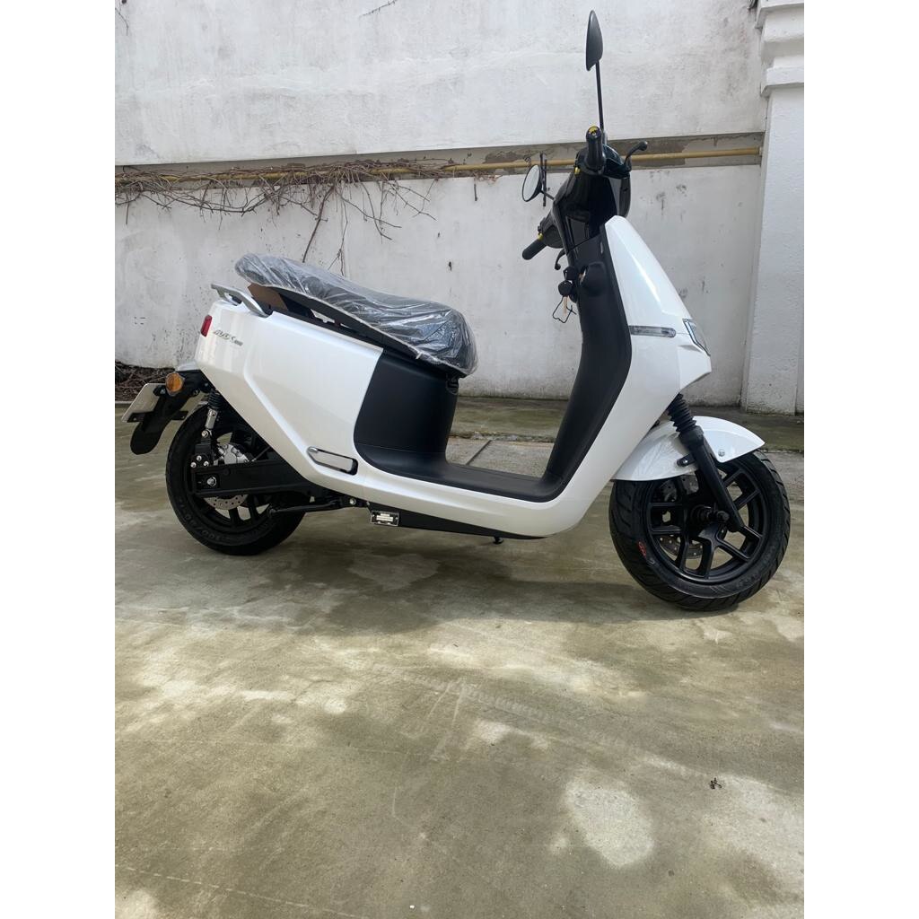 Scuter electric Ecooter E2max, alb, putere 4Kw, autonomie pana la 160 km - eMAG.ro