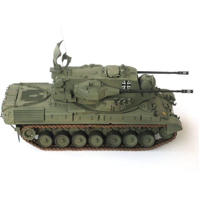Macheta Militara Tamiya Flakpanzer Gepard West german Anti Aircraft ... Macheta Militara Tamiya Flakpanzer Gepard West german Anti Aircraft ...