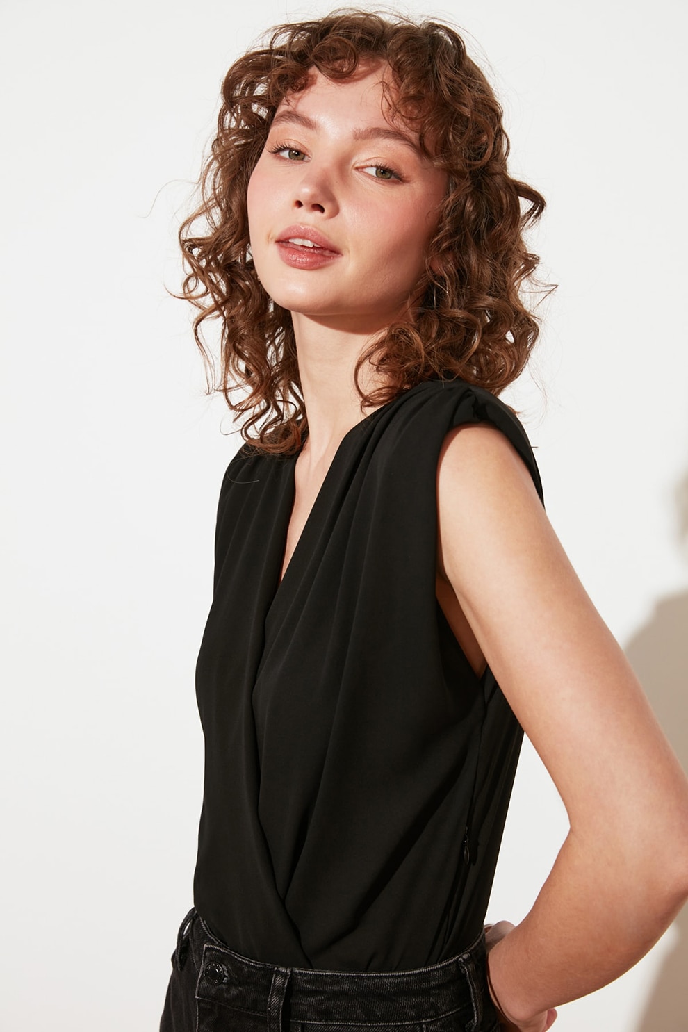 Trendyol, Body cu decolteu cache coeur si drapaje, Negru, 36 - eMAG.ro