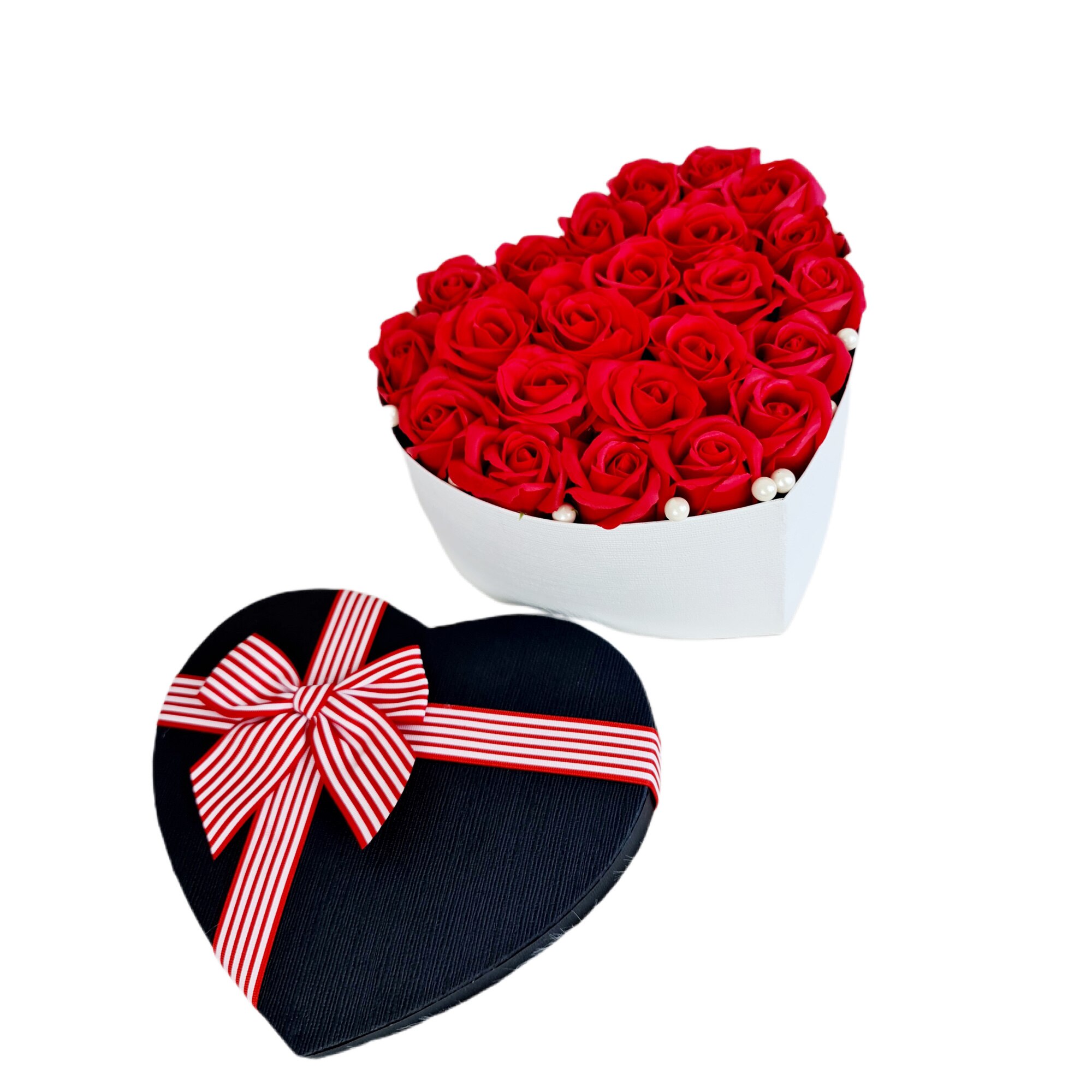 Aranjament inima alba cu trandafiri by Hayati,27 fire - eMAG.ro