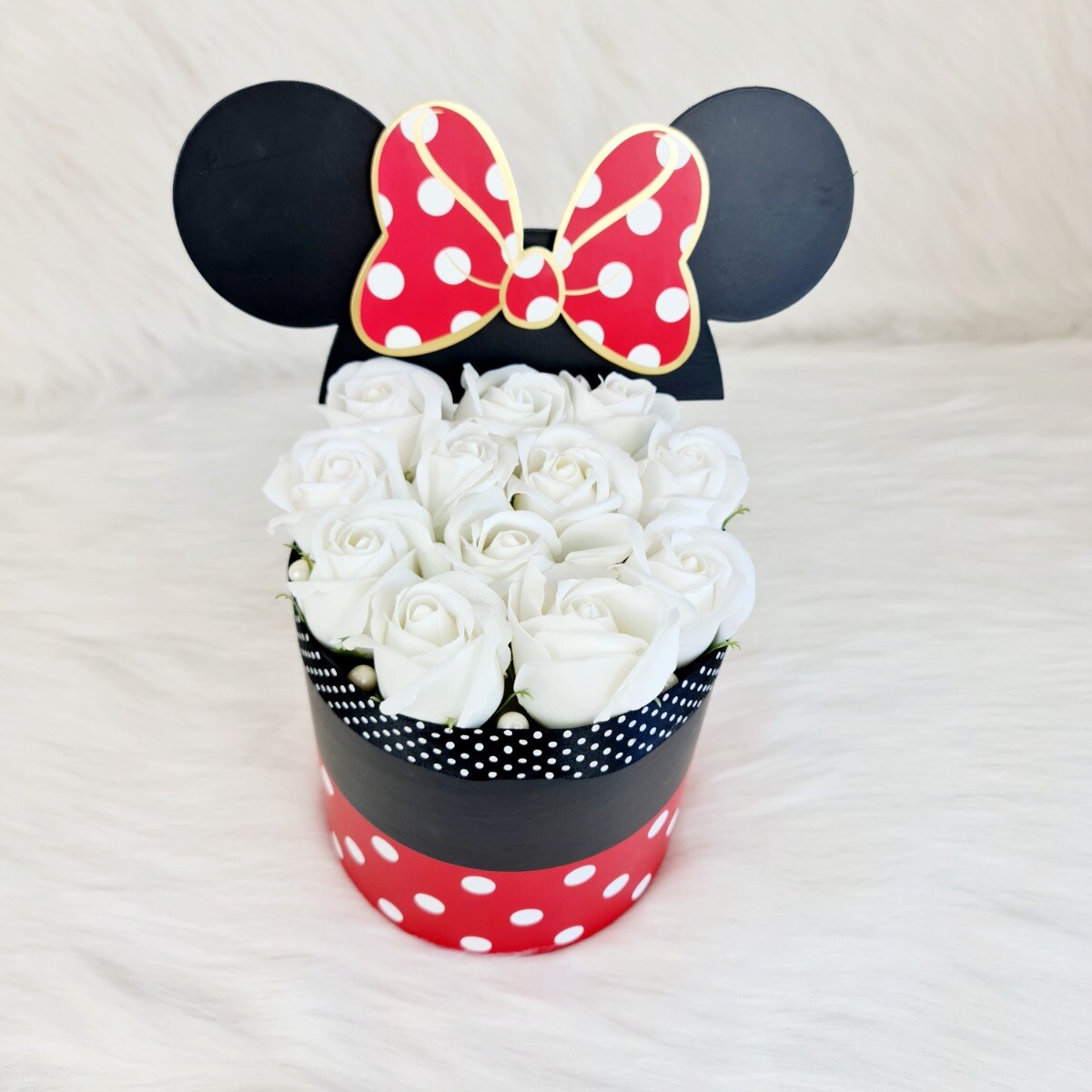 Aranjament cutie Minnie Mouse ,21 fire - eMAG.ro