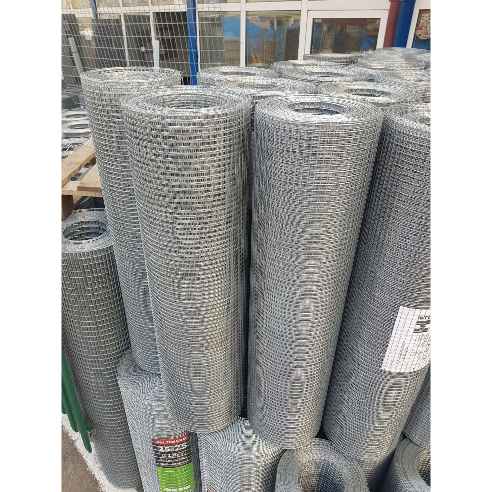 Plasa sudata gard, 1 m X 10 m, cu ochi 25 X 25, diametru 1,7 mm - eMAG.ro