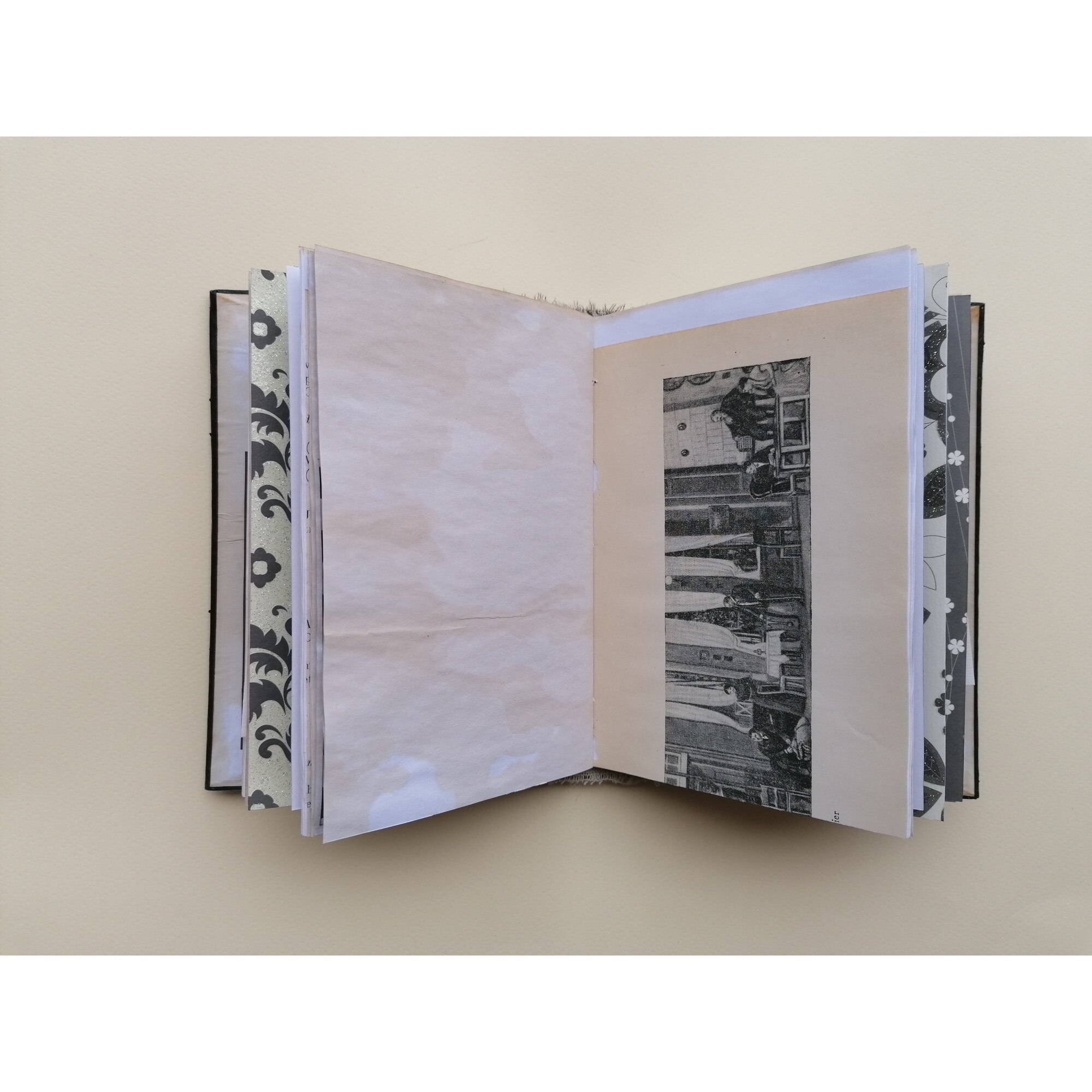 Jurnal Negru Handmade ”Cherish” 110 x 170 mm - eMAG.ro