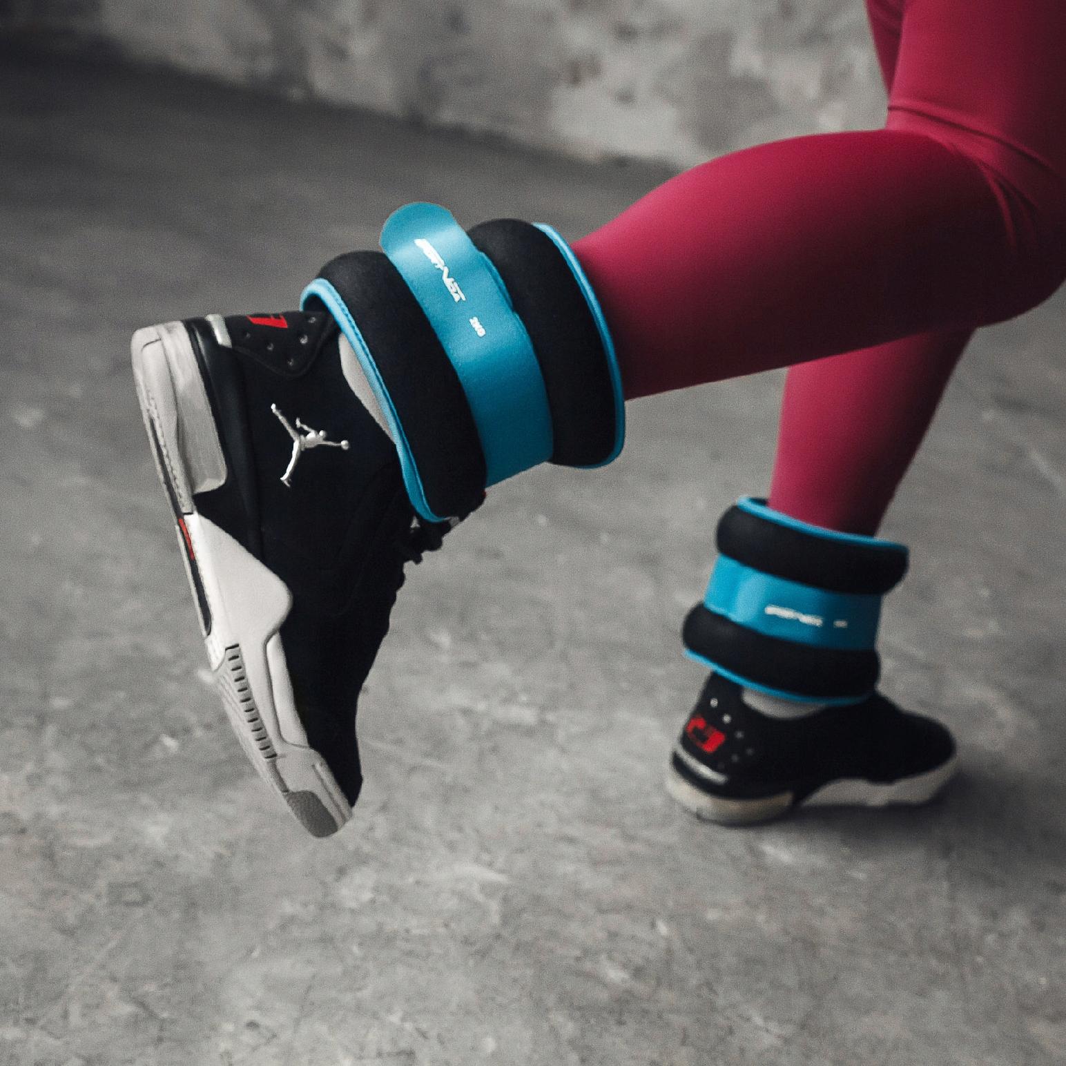 Set 2 greutati pentru picioare SportVida, 2 x 1 kg, Neopren, Negru ...