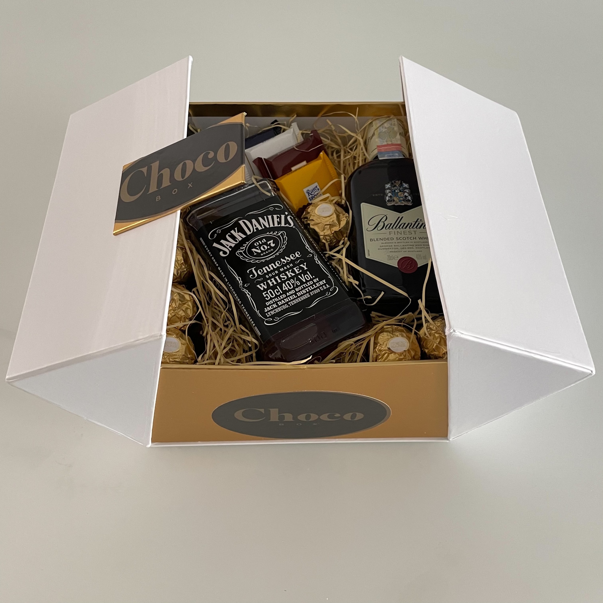 Подаръчна кутия ChocoBox Bussines Box, За мъже, Шоколадови бонбони и ...