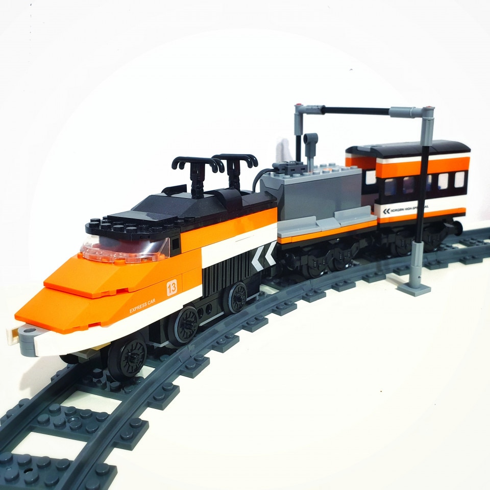 Set de constructie, 326 Piese, Tren Electric pentru calatori Emma - eMAG.ro