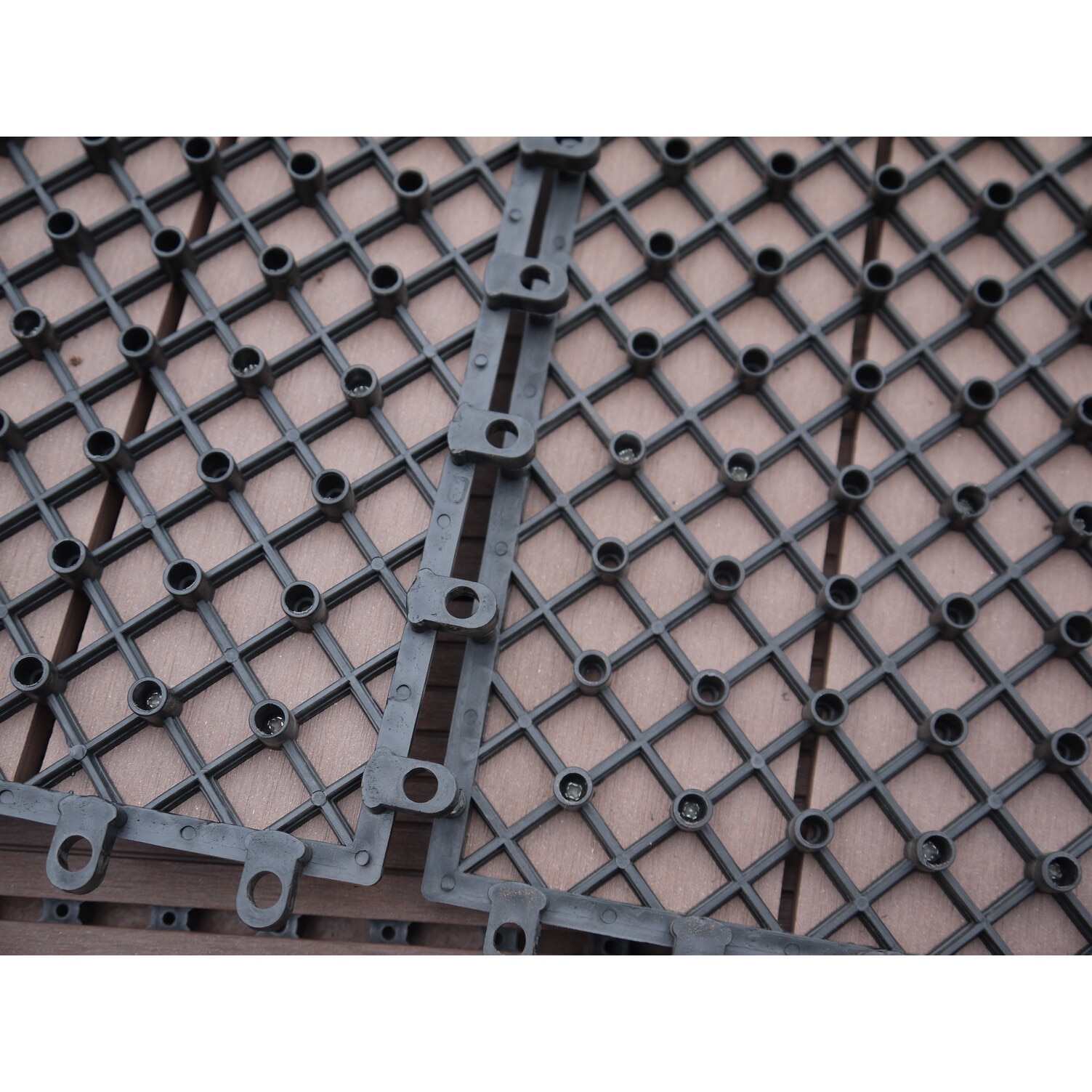 Set 10 placi gradina/terasa, Garden Joy, WPC, 30 x 30 cm, Maro - eMAG.ro