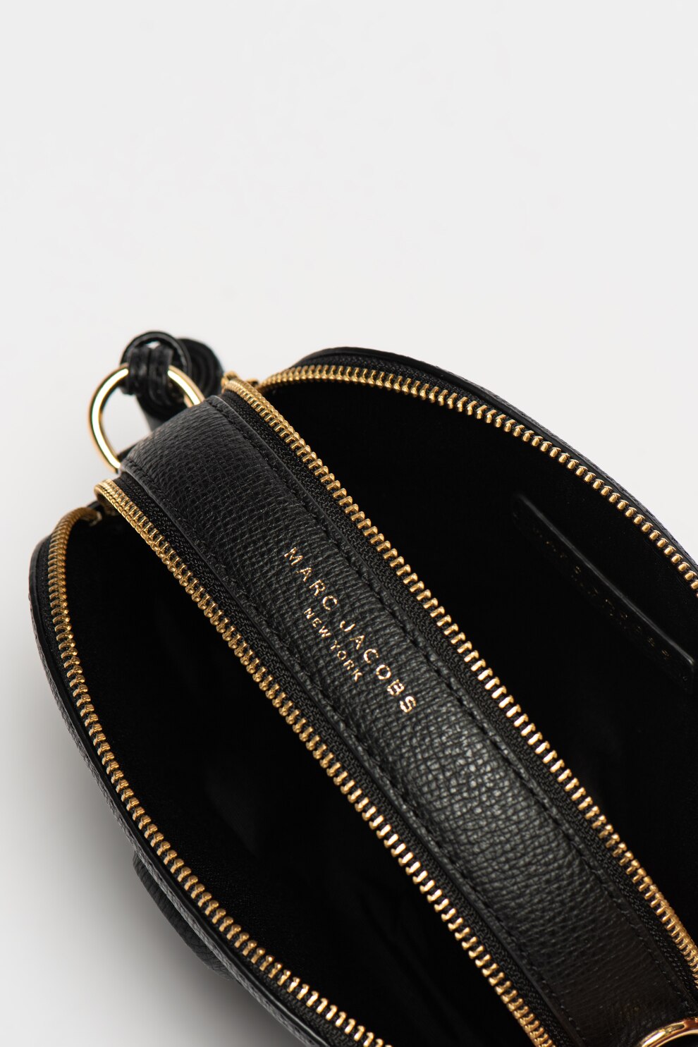 Marc Jacobs, Geanta crossbody de piele Shutter, Negru - eMAG.ro