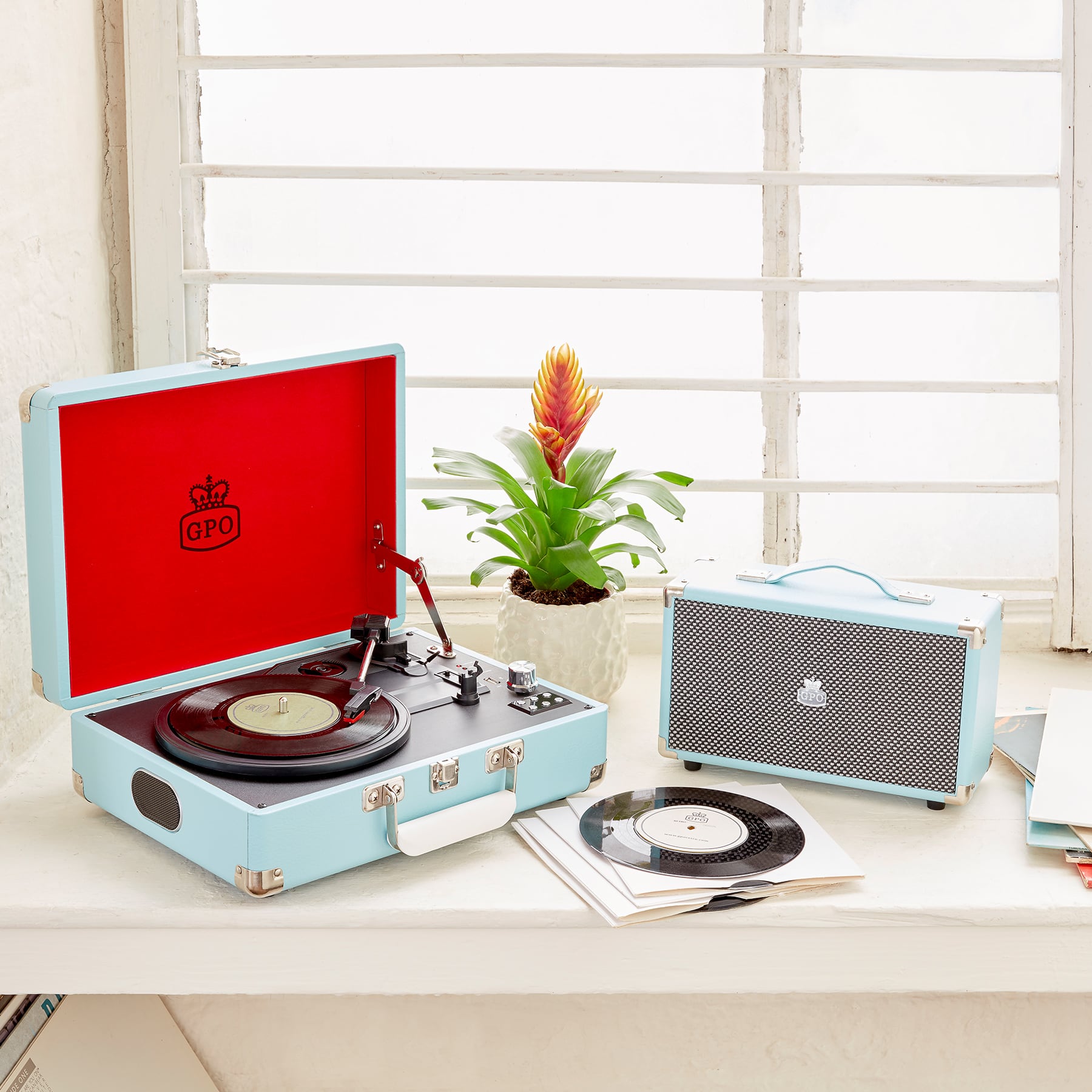 Pick-Up Portabil GPO Retro Attache, Tip valiza, Bluetooth, MP3 Player ...