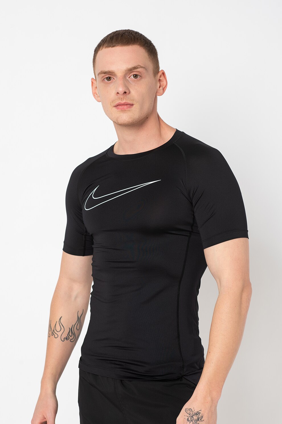 Nike, Вталена тренировъчна тениска Pro с Dri-FIT, Черен, XL - eMAG.bg