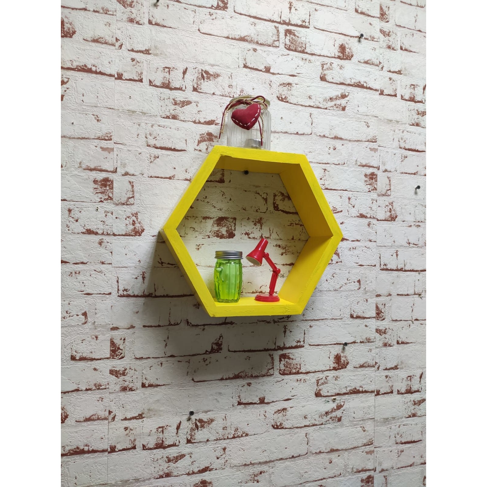 Raft de perete din lemn, in forma hexagonala, tip fagure, cu prindere ...