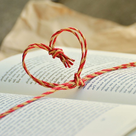 Autocolant Art Star pentru mobilier, Carte legata cu un fir de martisor ...