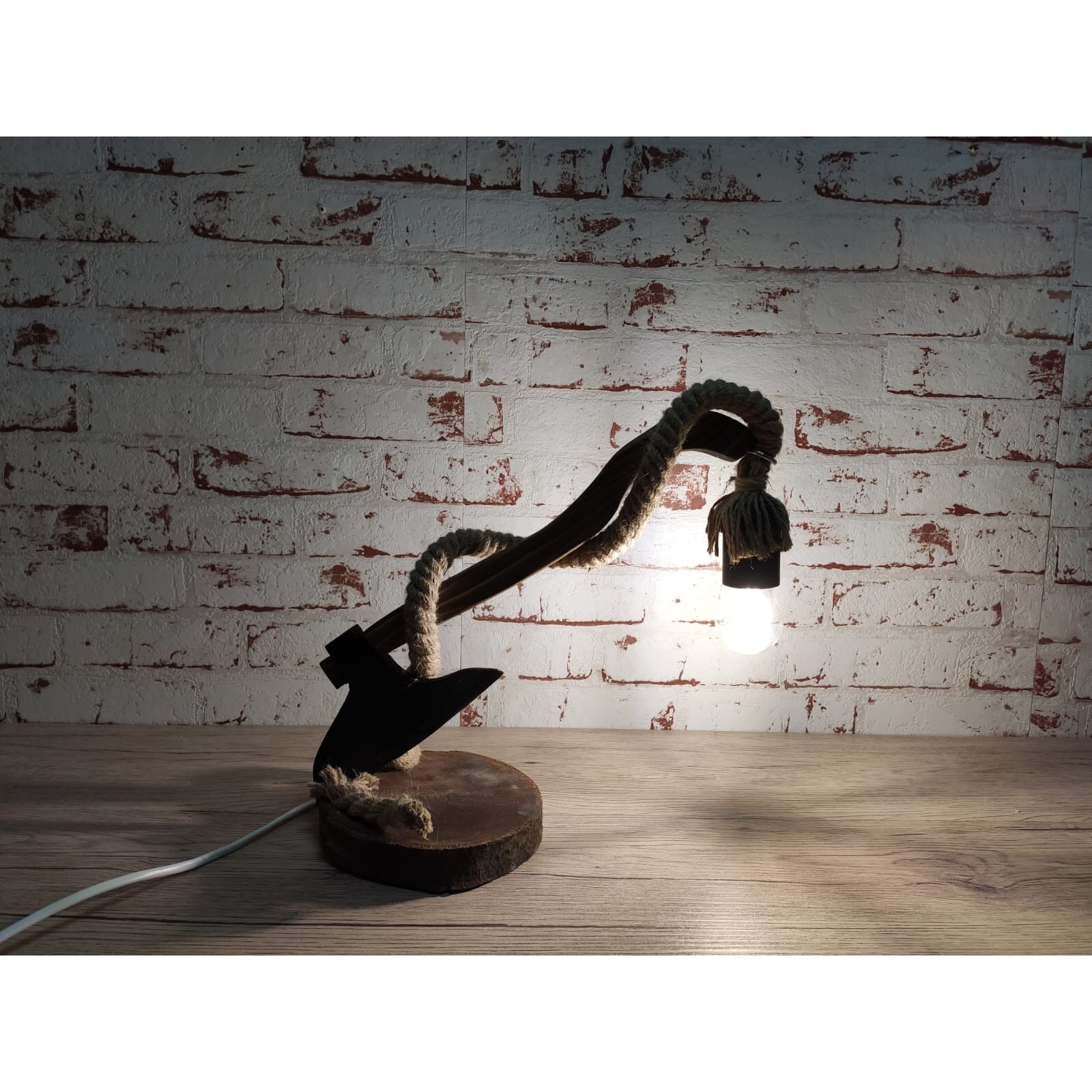 Lampa de birou rustica cu sfoara, Axeman, 30 x 30 x 15 cm, multicolor ...