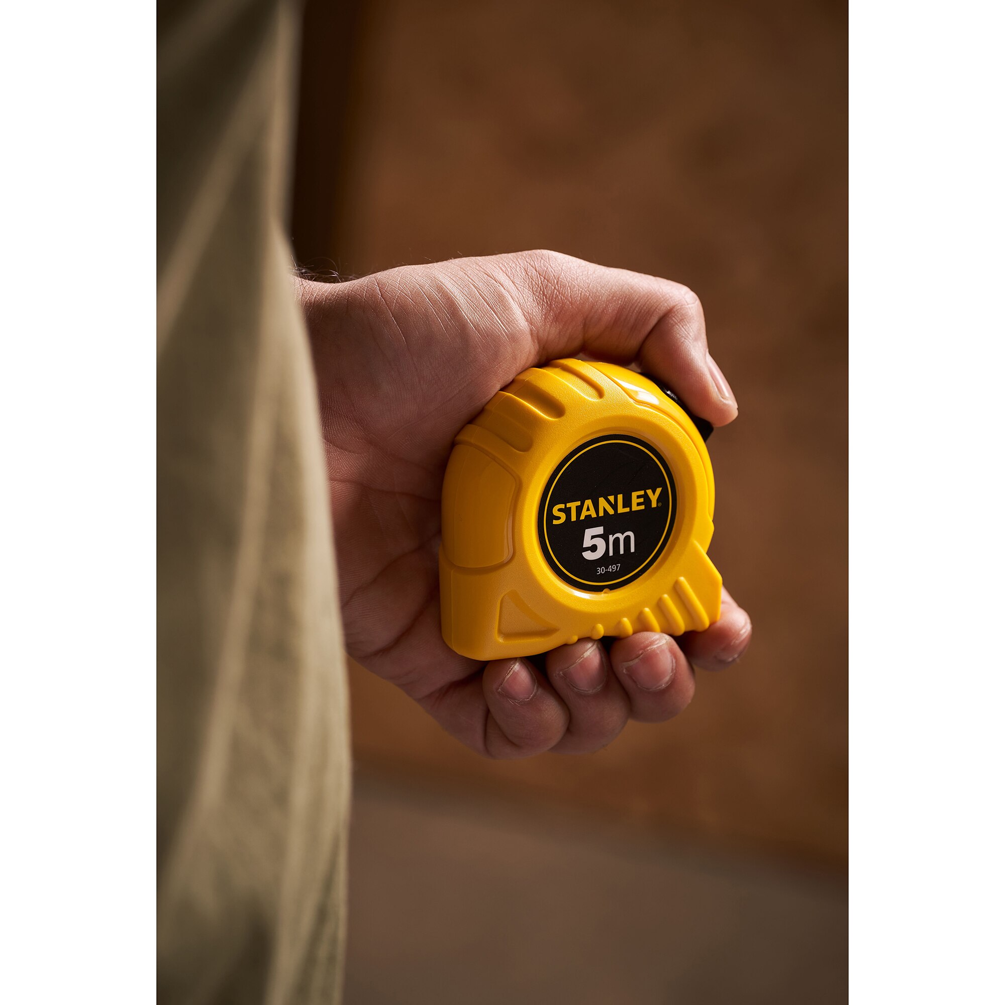 Ruleta 5m Stanley Global 0-30-497, cu carlig cromat pentru centura, blocare mare si confortabila ...